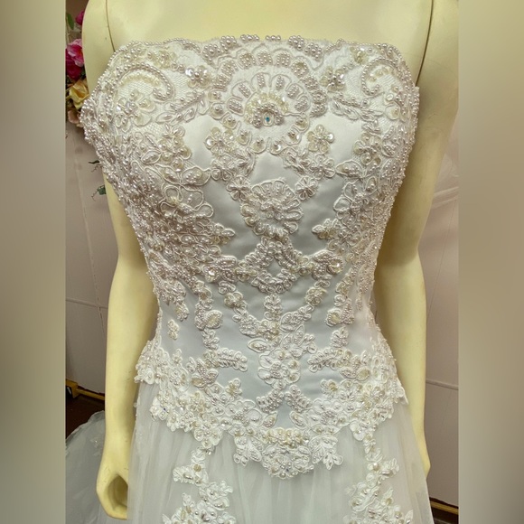 Oleg Cassini | Dresses | Oleg Cassini Collection Wedding Dress | Poshmark